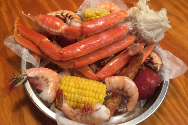 Seafood in Babson Park, FL | The Crooked Bass Grill & Tavern
