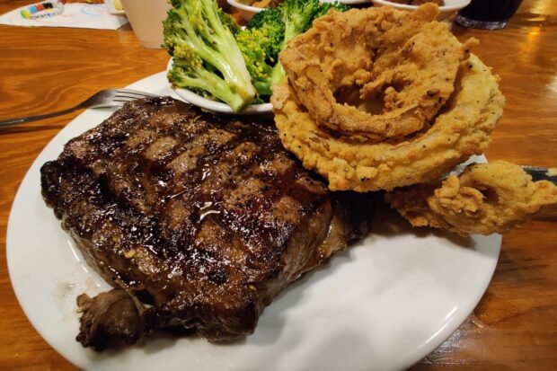 Seafood in Babson Park, FL | The Crooked Bass Grill & Tavern